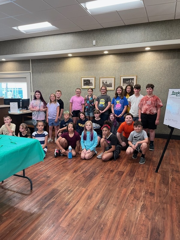4th Grade People's Bank Field Trip | Crawford County R-II Schools